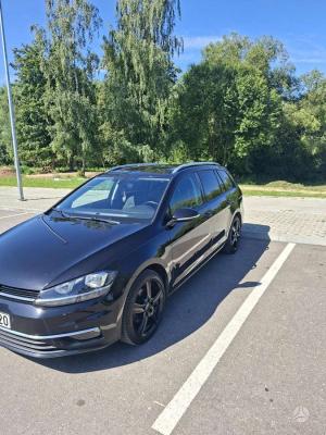 Black Volkswagen Golf 2019 in Ukmerge, with an engine capacity of 1.60 L and mileage of 251 thousand km for 8595 €, photo 3 on AUTOMOTO.COM.LV