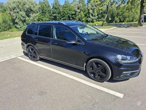 Black Volkswagen Golf 2019 in Ukmerge, with an engine capacity of 1.60 L and mileage of 251 thousand km for 8595 €, photo 5 on AUTOMOTO.COM.LV