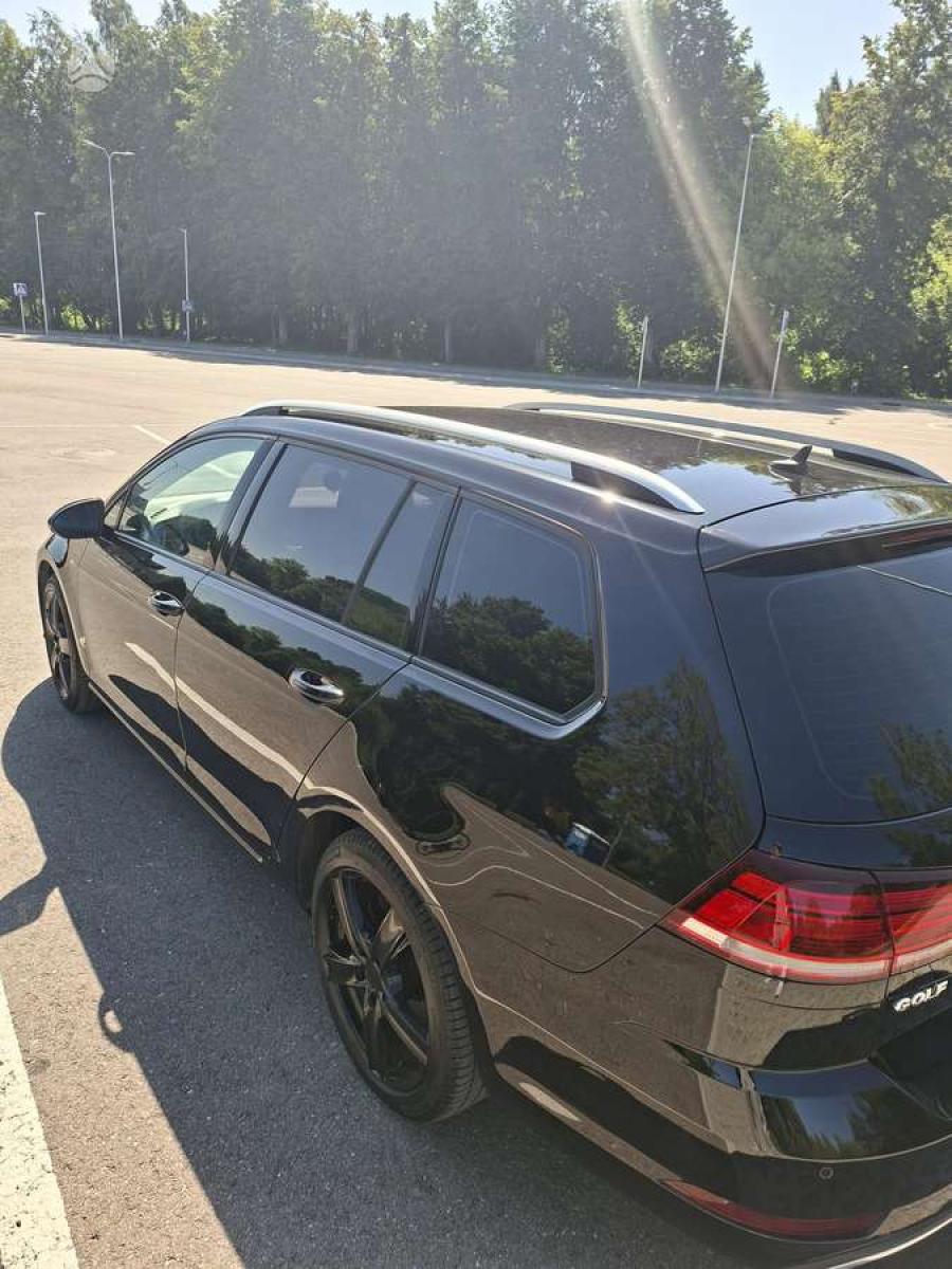 Black Volkswagen Golf 2019 in Ukmerge, with an engine capacity of 1.60 L and mileage of 251 thousand km for 8595 €, photo 7 on AUTOMOTO.COM.LV