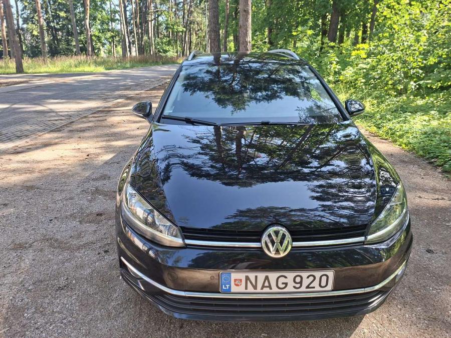 Black Volkswagen Golf 2019 in Ukmerge, with an engine capacity of 1.60 L and mileage of 251 thousand km for 8595 €, photo 9 on AUTOMOTO.COM.LV