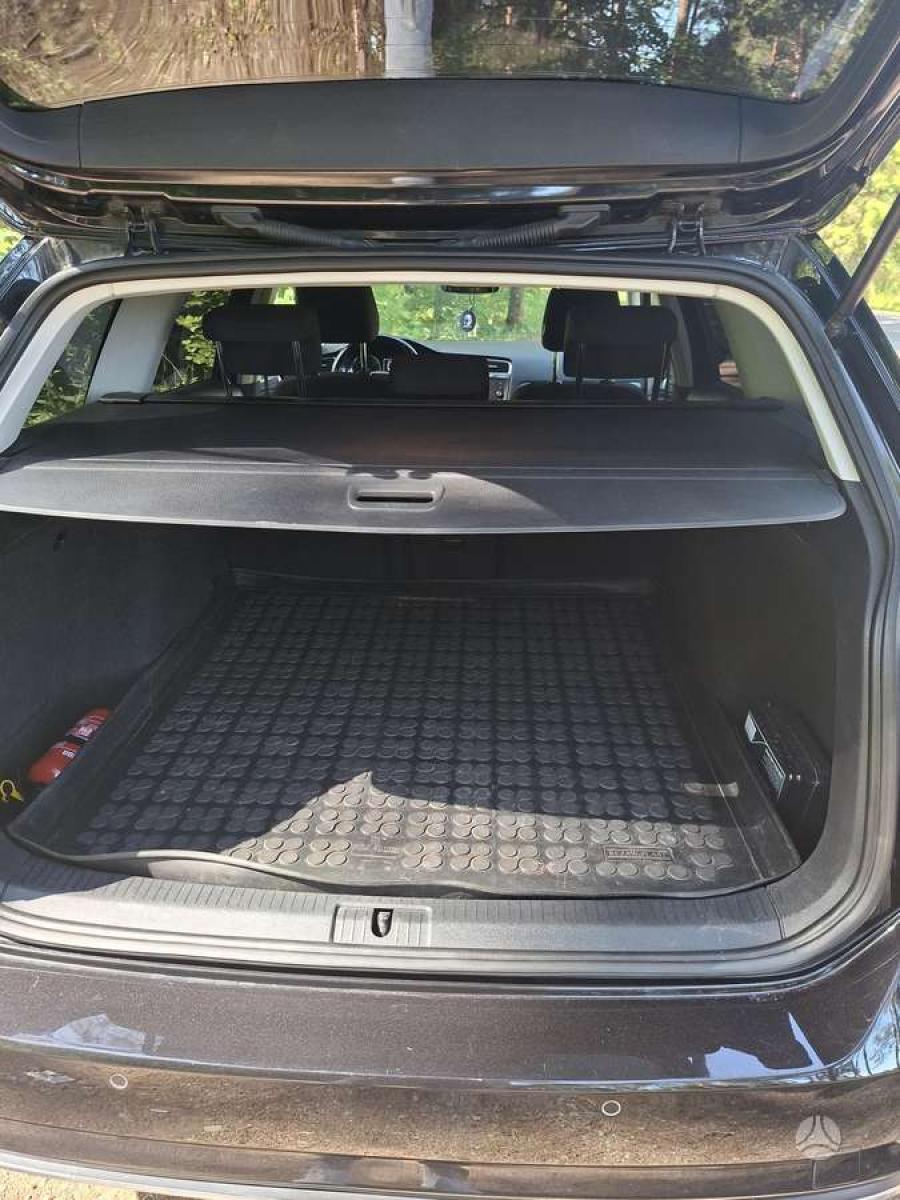 Black Volkswagen Golf 2019 in Ukmerge, with an engine capacity of 1.60 L and mileage of 251 thousand km for 8595 €, photo 14 on AUTOMOTO.COM.LV