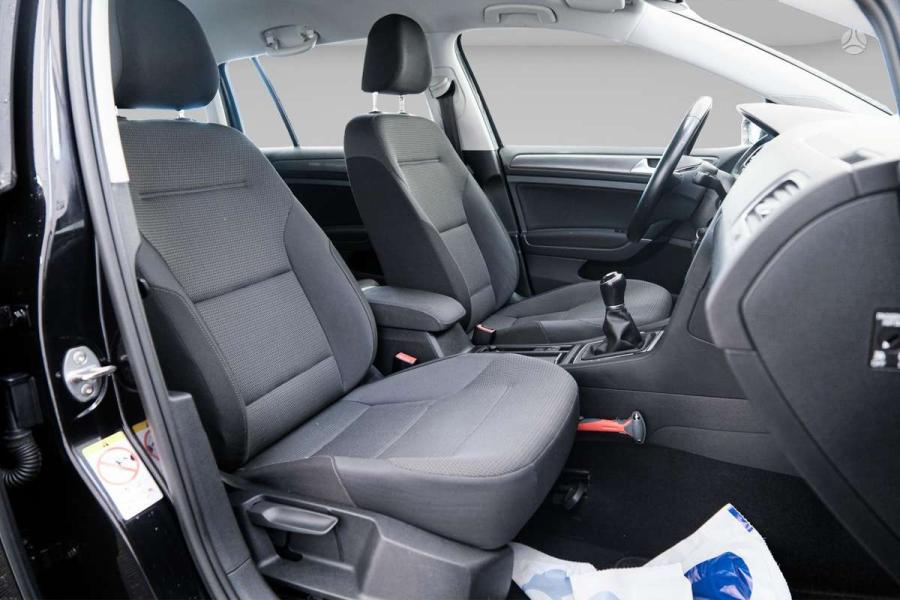 Melns Volkswagen Golf 2019 Kauņa, ar dzinēja tilpumu 1.00 L un nobraukumu 195 tūkst. km par 9490 €, foto 11 vietnē AUTOMOTO.COM.LV