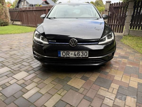 Black Volkswagen Golf 2019 in Jelgava, with an engine capacity of 1.50 L and mileage of 177 thousand km for 12700 €, photo 1 on AUTOMOTO.COM.LV