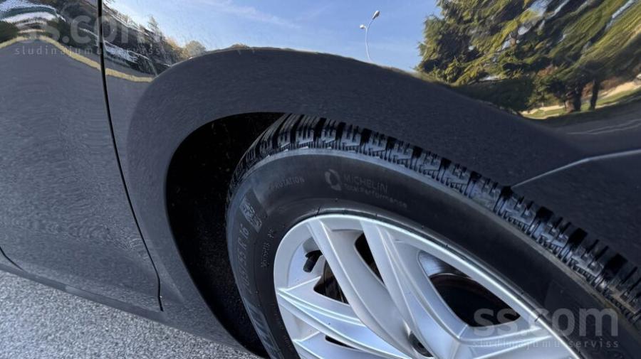 Melns Volkswagen Golf 2019 Rīga, ar dzinēja tilpumu 1.50 L un nobraukumu 158 tūkst. km par 8950 €, foto 7 vietnē AUTOMOTO.COM.LV