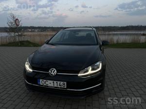 Black Volkswagen Golf 2020 in Jurmala, with an engine capacity of 2.00 L and mileage of 159 thousand km for 14500 €, photo 3 on AUTOMOTO.COM.LV