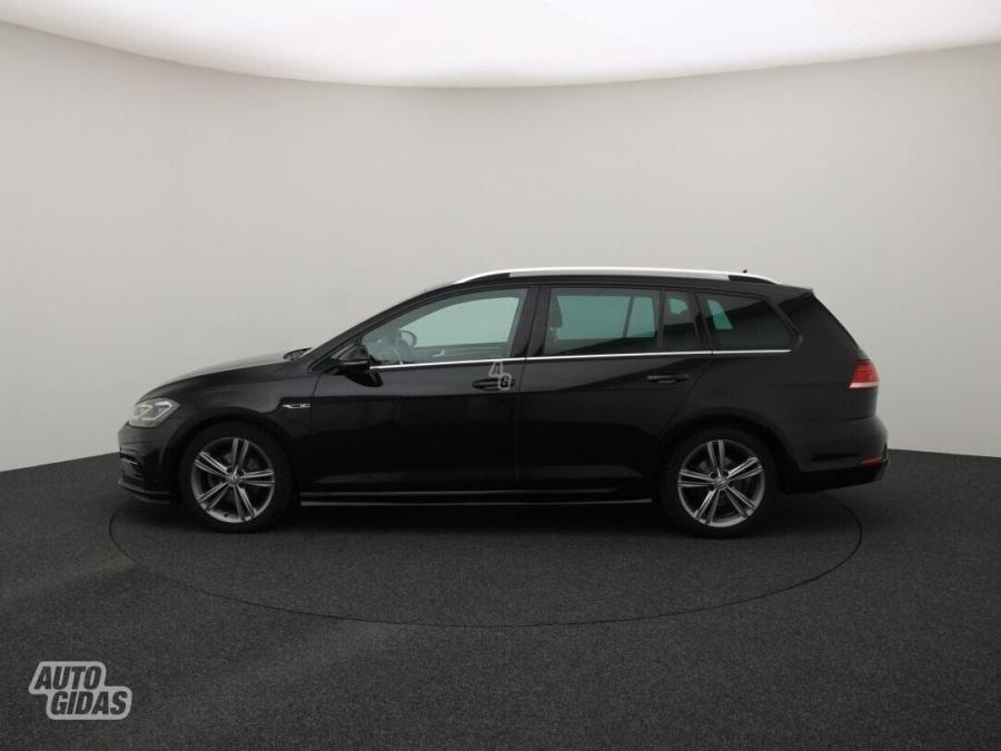 Black Volkswagen Golf 2020 in Vilnius, with an engine capacity of 1.50 L and mileage of 219 thousand km for 11699 €, photo 6 on AUTOMOTO.COM.LV