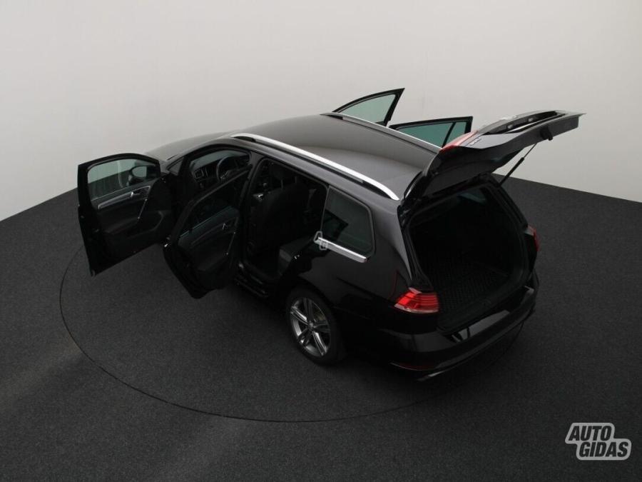 Black Volkswagen Golf 2020 in Vilnius, with an engine capacity of 1.50 L and mileage of 219 thousand km for 11699 €, photo 13 on AUTOMOTO.COM.LV