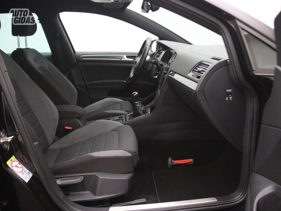 Black Volkswagen Golf 2020 in Vilnius, with an engine capacity of 1.50 L and mileage of 219 thousand km for 11699 €, photo 14 on AUTOMOTO.COM.LV
