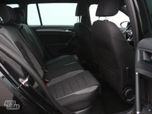 Black Volkswagen Golf 2020 in Vilnius, with an engine capacity of 1.50 L and mileage of 219 thousand km for 11699 €, photo 15 on AUTOMOTO.COM.LV