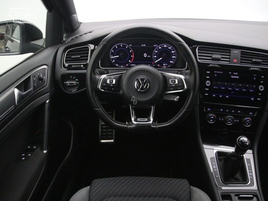 Black Volkswagen Golf 2020 in Vilnius, with an engine capacity of 1.50 L and mileage of 219 thousand km for 11699 €, photo 17 on AUTOMOTO.COM.LV