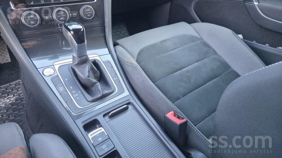 Melns Volkswagen Golf 2020 Valmiera, ar dzinēja tilpumu 2.00 L un nobraukumu 175 tūkst. km par 14500 €, foto 13 vietnē AUTOMOTO.COM.LV