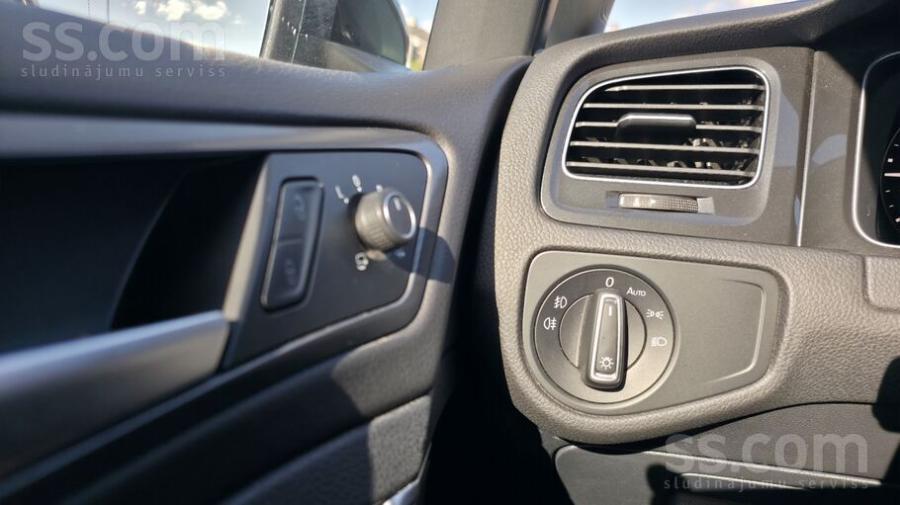 Melns Volkswagen Golf 2020 Valmiera, ar dzinēja tilpumu 2.00 L un nobraukumu 175 tūkst. km par 14500 €, foto 14 vietnē AUTOMOTO.COM.LV