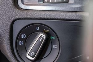 Melns Volkswagen Golf 2020 Kauņa, ar dzinēja tilpumu 1.00 L un nobraukumu 194 tūkst. km par 9490 €, foto 14 vietnē AUTOMOTO.COM.LV