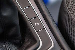 Melns Volkswagen Golf 2020 Kauņa, ar dzinēja tilpumu 1.00 L un nobraukumu 194 tūkst. km par 9490 €, foto 21 vietnē AUTOMOTO.COM.LV