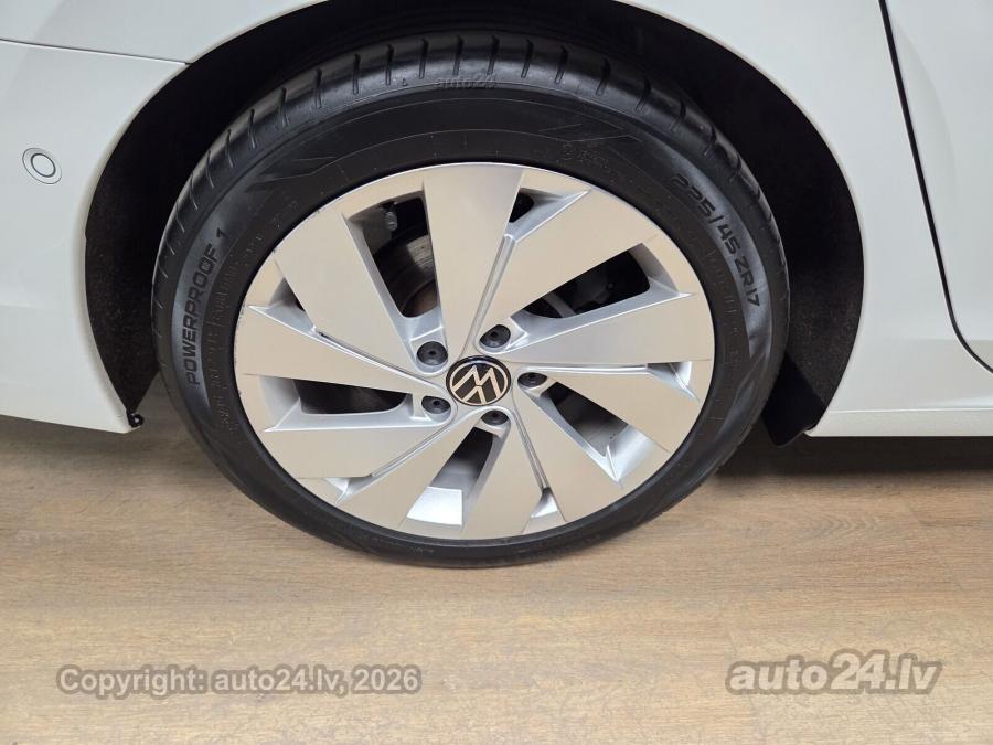Melns Volkswagen Golf 2021 Tallina, ar dzinēja tilpumu 1.50 L un nobraukumu 86 tūkst. km par 18900 €, foto 22 vietnē AUTOMOTO.COM.LV