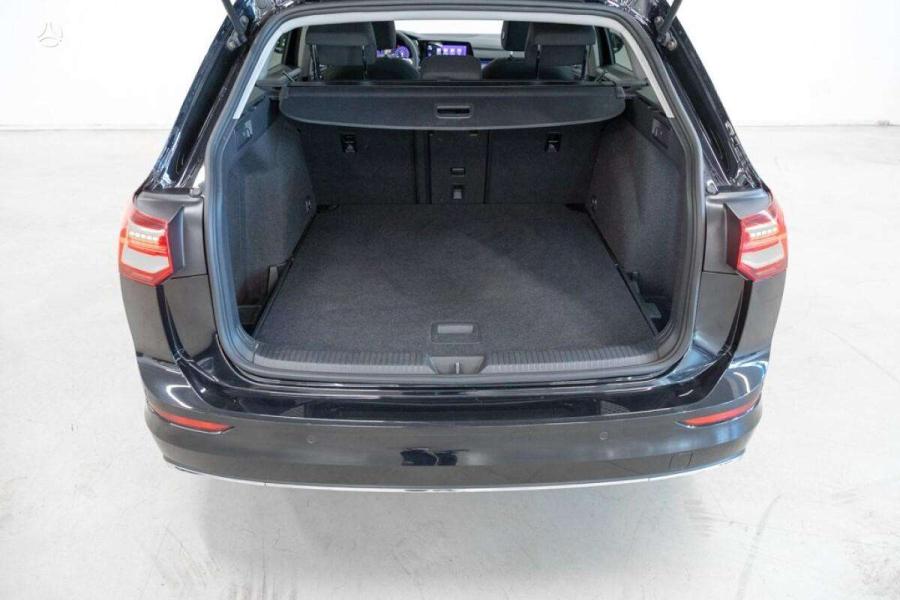 Black Volkswagen Golf 2021 in Vilnius, with an engine capacity of 2.00 L and mileage of 135 thousand km for 18200 €, photo 20 on AUTOMOTO.COM.LV