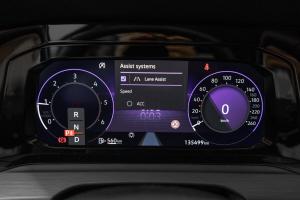 Black Volkswagen Golf 2021 in Vilnius, with an engine capacity of 2.00 L and mileage of 135 thousand km for 18200 €, photo 16 on AUTOMOTO.COM.LV