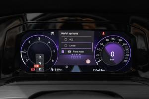 Black Volkswagen Golf 2021 in Vilnius, with an engine capacity of 2.00 L and mileage of 135 thousand km for 18200 €, photo 17 on AUTOMOTO.COM.LV