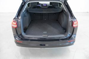 Black Volkswagen Golf 2021 in Vilnius, with an engine capacity of 2.00 L and mileage of 135 thousand km for 18200 €, photo 24 on AUTOMOTO.COM.LV