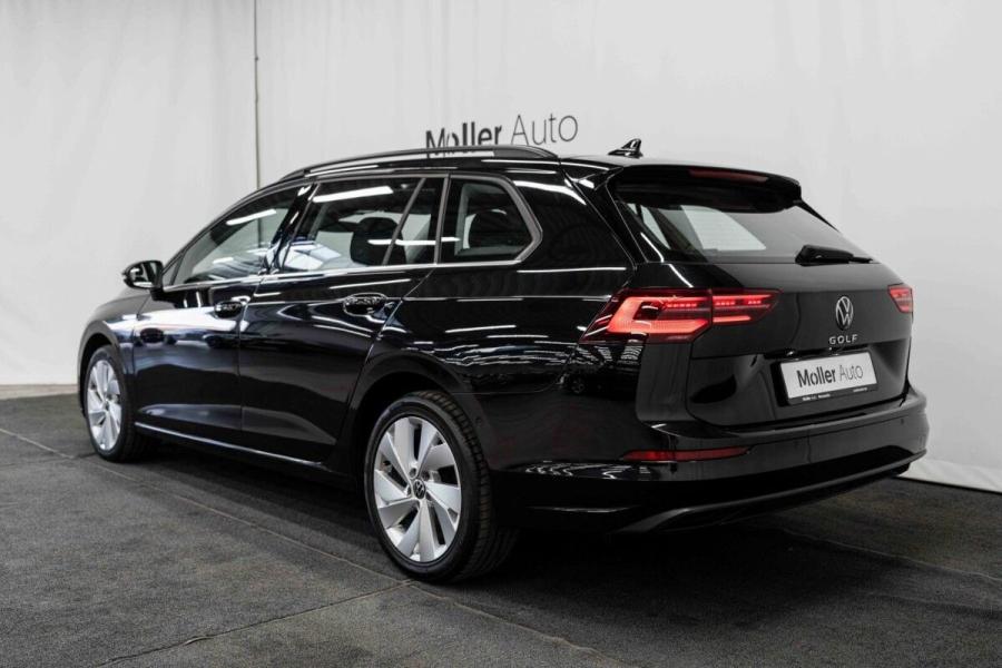 Melns Volkswagen Golf 2021 Tallina, ar dzinēja tilpumu 2.00 L un nobraukumu 118 tūkst. km par 20900 €, foto 4 vietnē AUTOMOTO.COM.LV