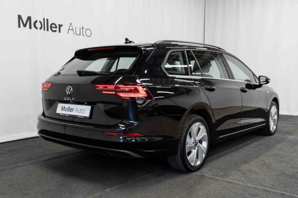 Black Volkswagen Golf 2021 in Tallinn, with an engine capacity of 2.00 L and mileage of 118 thousand km for 20900 €, photo 5 on AUTOMOTO.COM.LV
