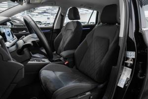 Melns Volkswagen Golf 2021 Tallina, ar dzinēja tilpumu 2.00 L un nobraukumu 118 tūkst. km par 20900 €, foto 12 vietnē AUTOMOTO.COM.LV