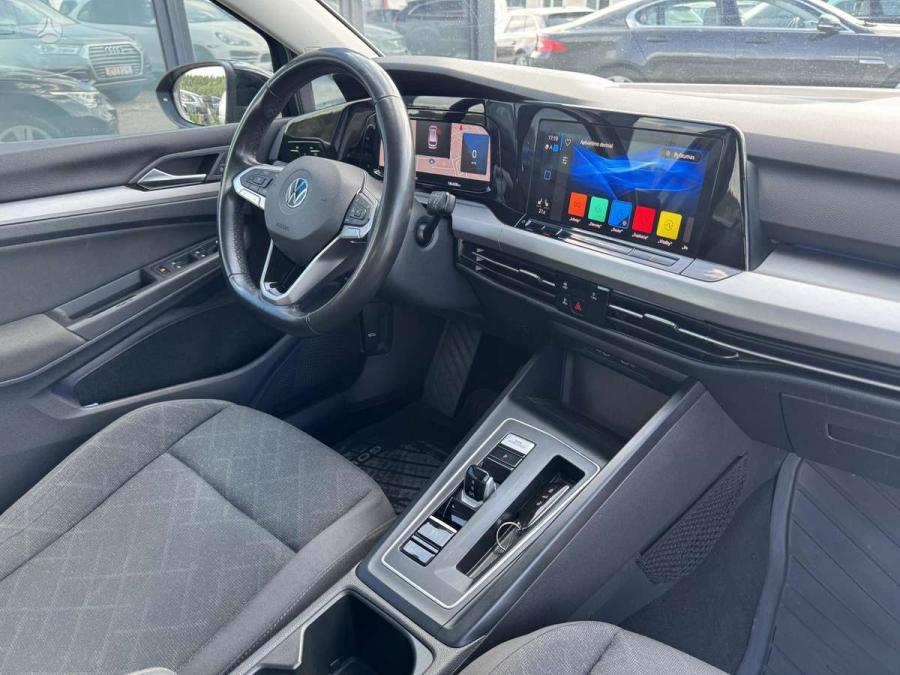 Black Volkswagen Golf 2021 in Vilnius, with an engine capacity of 1.00 L and mileage of 187 thousand km for 10950 €, photo 10 on AUTOMOTO.COM.LV