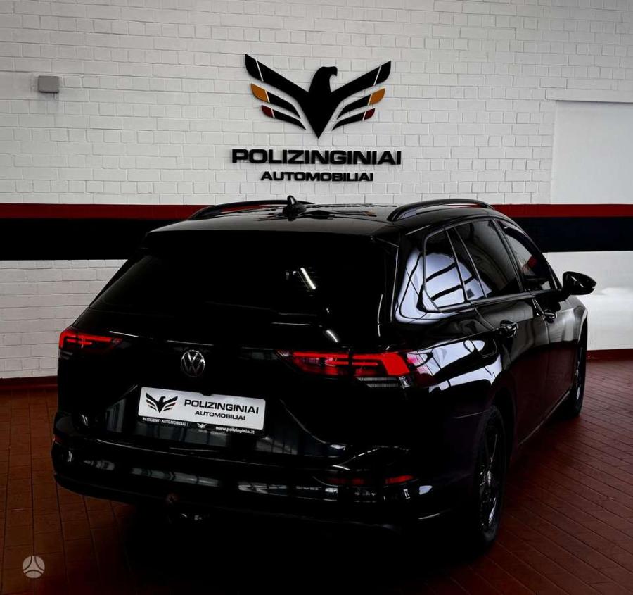 Black Volkswagen Golf 2021 in Kaunas, with an engine capacity of 1.97 L and mileage of 226 thousand km for 12900 €, photo 4 on AUTOMOTO.COM.LV