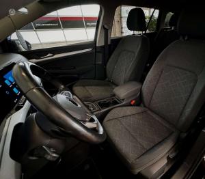 Black Volkswagen Golf 2021 in Kaunas, with an engine capacity of 1.97 L and mileage of 226 thousand km for 12900 €, photo 9 on AUTOMOTO.COM.LV