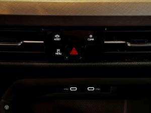 Black Volkswagen Golf 2021 in Kaunas, with an engine capacity of 1.97 L and mileage of 226 thousand km for 12900 €, photo 15 on AUTOMOTO.COM.LV