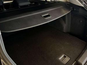 Black Volkswagen Golf 2021 in Kaunas, with an engine capacity of 1.97 L and mileage of 226 thousand km for 12900 €, photo 28 on AUTOMOTO.COM.LV