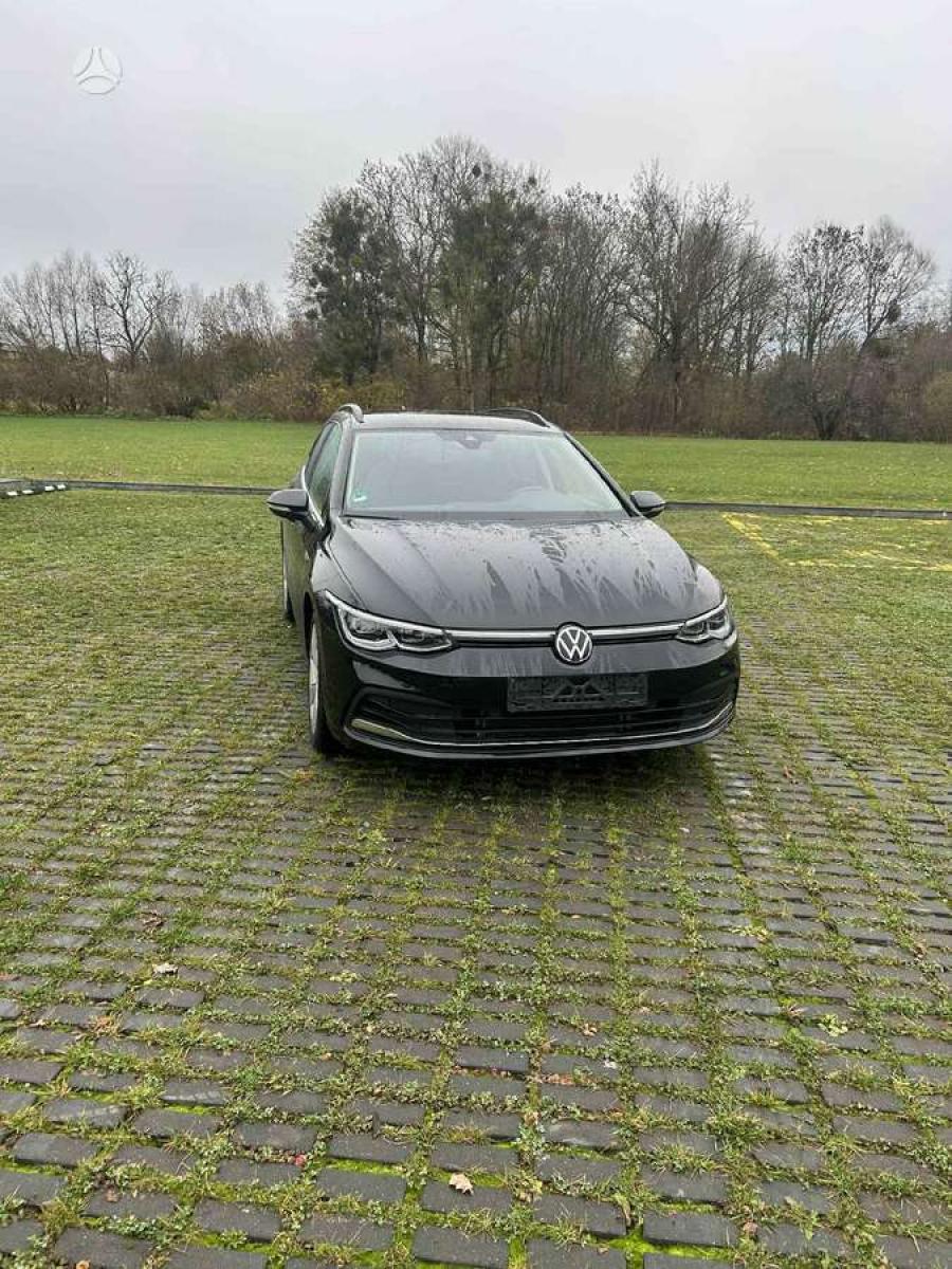 Black Volkswagen Golf 2022 in Kaunas, with an engine capacity of 2.00 L and mileage of 71 thousand km for 21500 €, photo 3 on AUTOMOTO.COM.LV