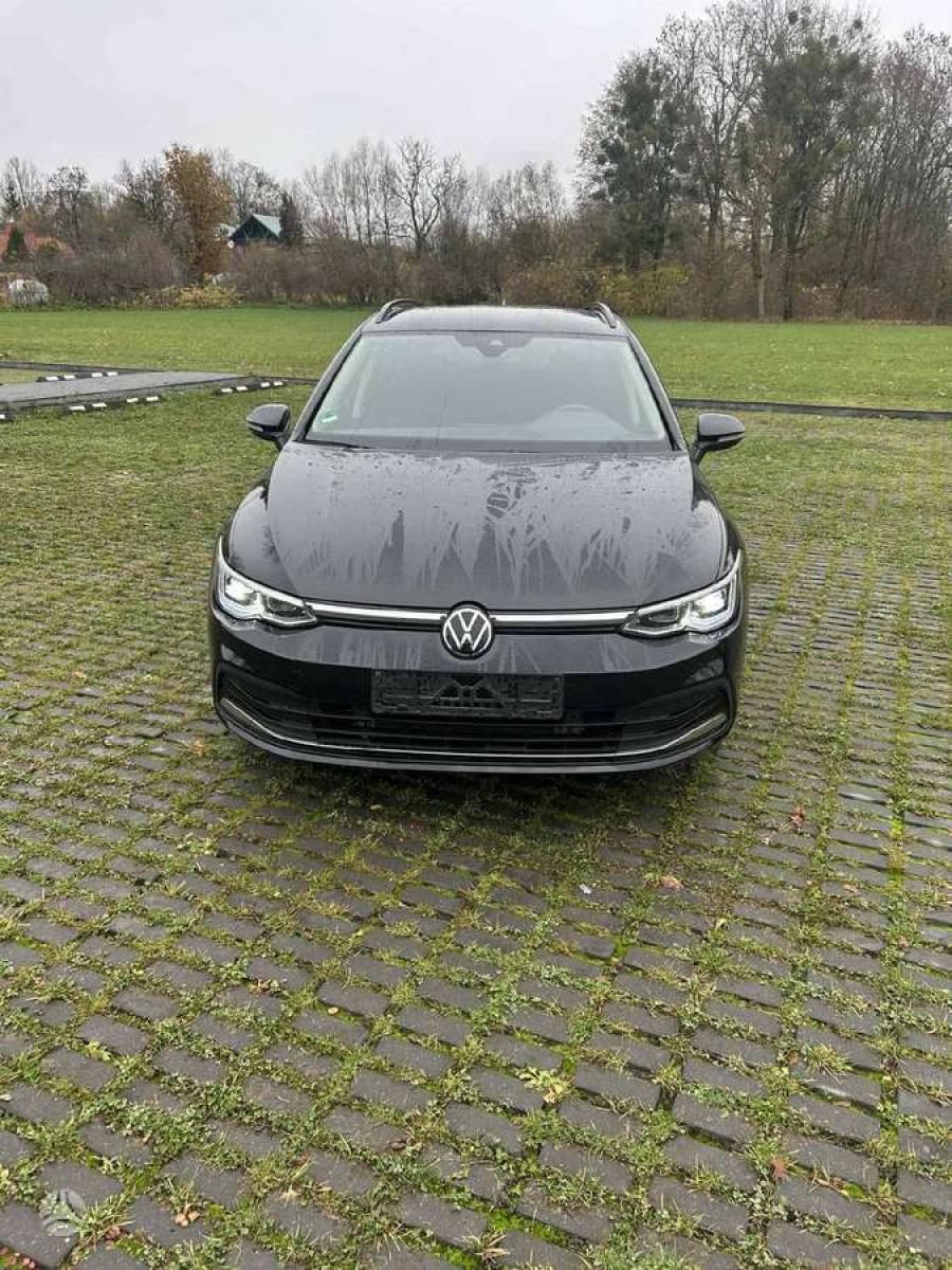 Black Volkswagen Golf 2022 in Kaunas, with an engine capacity of 2.00 L and mileage of 71 thousand km for 21500 €, photo 12 on AUTOMOTO.COM.LV