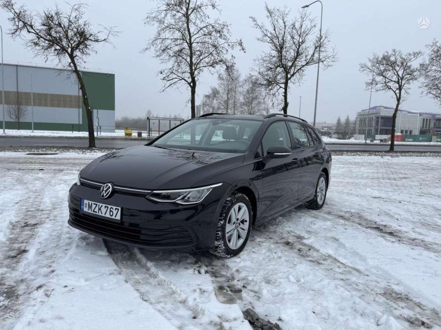 Black Volkswagen Golf 2022 in Siauliai, with an engine capacity of 1.50 L and mileage of 12 thousand km for 17999 €, photo 1 on AUTOMOTO.COM.LV