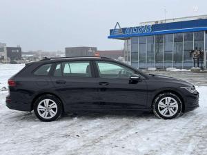 Black Volkswagen Golf 2022 in Siauliai, with an engine capacity of 1.50 L and mileage of 12 thousand km for 17999 €, photo 7 on AUTOMOTO.COM.LV