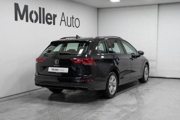Melns Volkswagen Golf 2022 Viļņa, ar dzinēja tilpumu 2.00 L un nobraukumu 166 tūkst. km par 16600 €, foto 3 vietnē AUTOMOTO.COM.LV