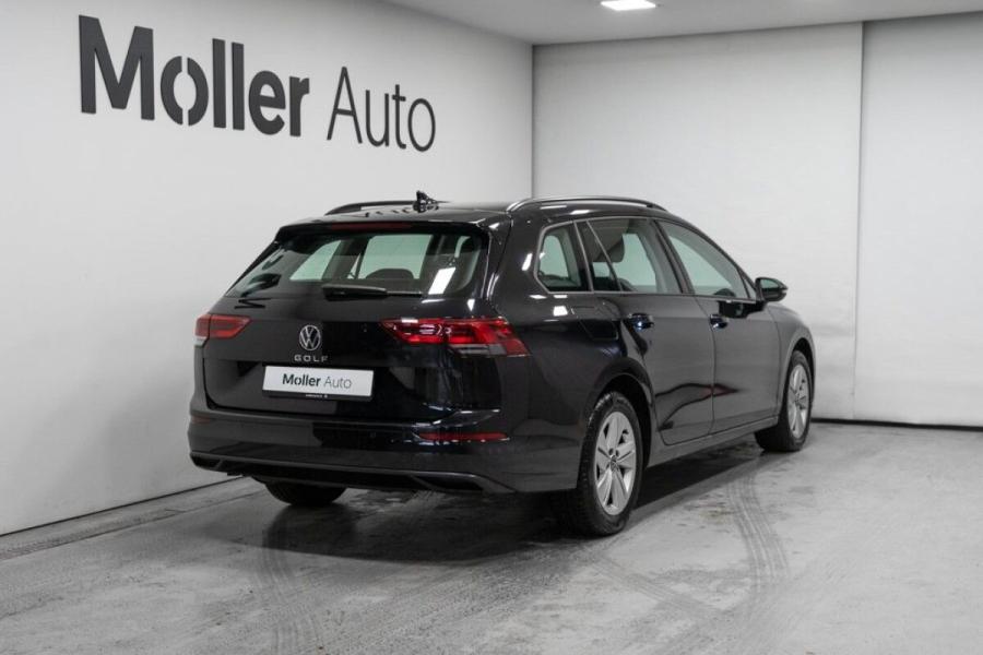 Black Volkswagen Golf 2022 in Vilnius, with an engine capacity of 2.00 L and mileage of 166 thousand km for 16600 €, photo 3 on AUTOMOTO.COM.LV