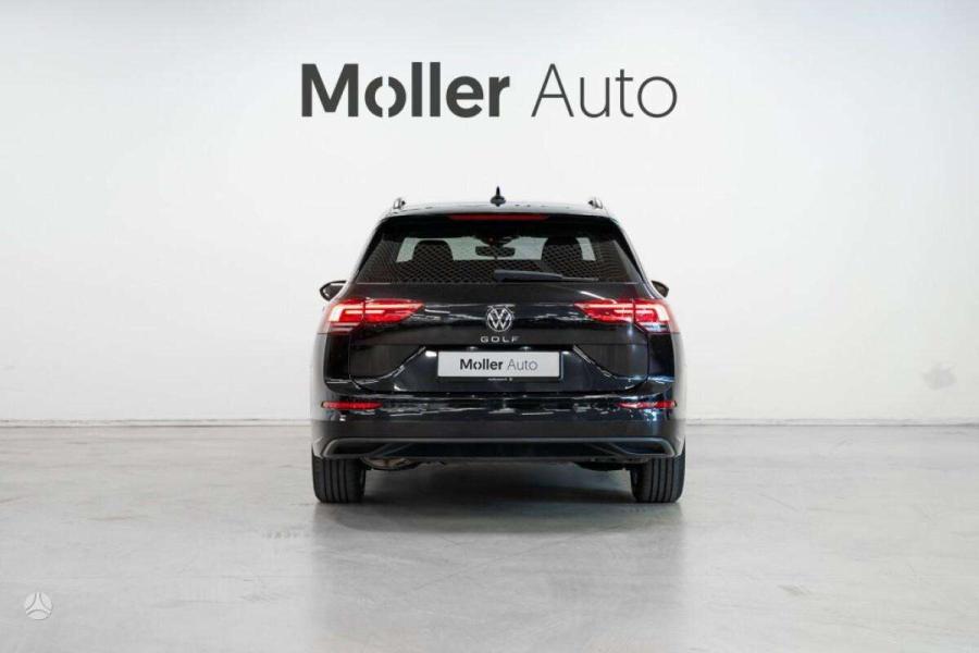 Black Volkswagen Golf 2022 in Vilnius, with an engine capacity of 2.00 L and mileage of 158 thousand km for 15900 €, photo 7 on AUTOMOTO.COM.LV