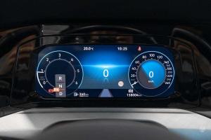 Black Volkswagen Golf 2022 in Vilnius, with an engine capacity of 2.00 L and mileage of 158 thousand km for 15900 €, photo 12 on AUTOMOTO.COM.LV
