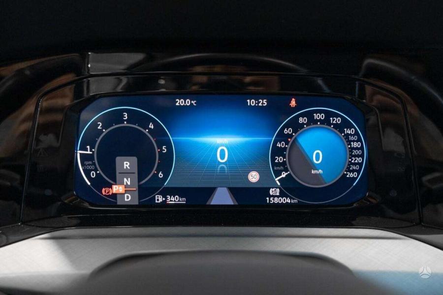 Black Volkswagen Golf 2022 in Vilnius, with an engine capacity of 2.00 L and mileage of 158 thousand km for 15900 €, photo 12 on AUTOMOTO.COM.LV