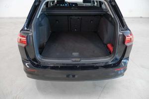 Black Volkswagen Golf 2022 in Vilnius, with an engine capacity of 2.00 L and mileage of 158 thousand km for 15900 €, photo 22 on AUTOMOTO.COM.LV