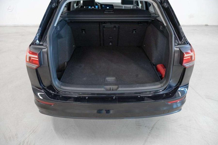 Black Volkswagen Golf 2022 in Vilnius, with an engine capacity of 2.00 L and mileage of 158 thousand km for 15900 €, photo 22 on AUTOMOTO.COM.LV