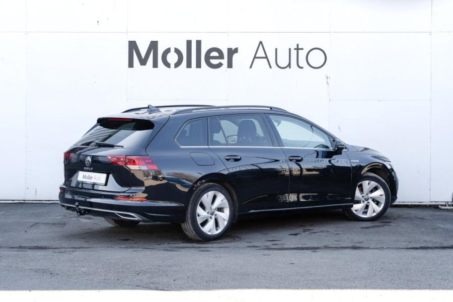 Black Volkswagen Golf 2022 in Riga, with an engine capacity of 2.00 L and mileage of 139 thousand km for 17450 €, photo 5 on AUTOMOTO.COM.LV
