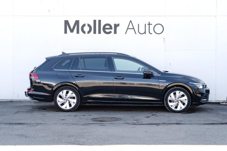 Black Volkswagen Golf 2022 in Riga, with an engine capacity of 2.00 L and mileage of 139 thousand km for 17450 €, photo 6 on AUTOMOTO.COM.LV