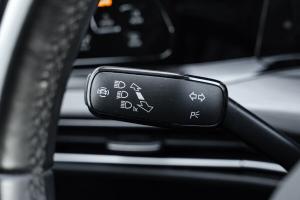 Black Volkswagen Golf 2022 in Riga, with an engine capacity of 2.00 L and mileage of 139 thousand km for 17450 €, photo 14 on AUTOMOTO.COM.LV
