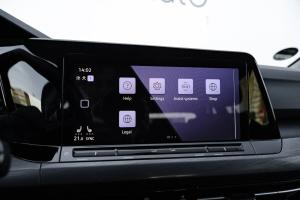 Black Volkswagen Golf 2022 in Riga, with an engine capacity of 2.00 L and mileage of 139 thousand km for 17450 €, photo 29 on AUTOMOTO.COM.LV