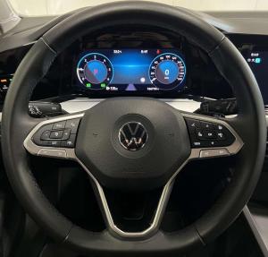 Black Volkswagen Golf 2022 in Kaunas, with an engine capacity of 1.97 L and mileage of 167 thousand km for 15500 €, photo 6 on AUTOMOTO.COM.LV
