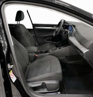 Black Volkswagen Golf 2022 in Kaunas, with an engine capacity of 1.97 L and mileage of 167 thousand km for 15500 €, photo 9 on AUTOMOTO.COM.LV