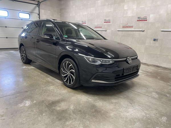 Melns Volkswagen Golf 2023 Marijampole, ar dzinēja tilpumu 1.00 L un nobraukumu 89 tūkst. km par 15972 €, foto 3 vietnē AUTOMOTO.COM.LV