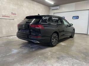 Black Volkswagen Golf 2023 in Marijampole, with an engine capacity of 1.00 L and mileage of 89 thousand km for 15972 €, photo 5 on AUTOMOTO.COM.LV